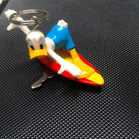 Disney | Accessories | Vintage Walt Disney Donald Duck Surfer Keychain ...